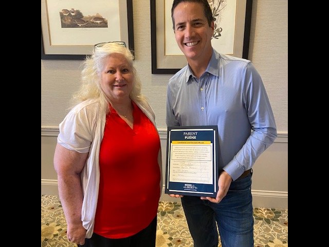 Bernie Moreno Signs Parent Pledge - Photo